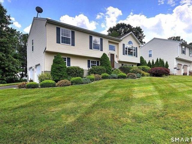 house with 3 bedroom, Naugatuck CT ES104150993