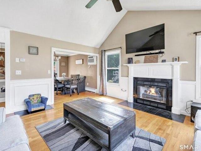 house with 3 bedroom, Naugatuck CT ES104151498