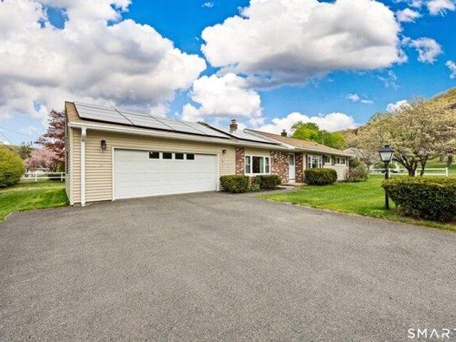 house with 3 bedroom, Naugatuck CT ES104152384