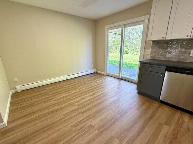 house with 3 bedroom, Naugatuck CT ES104153473