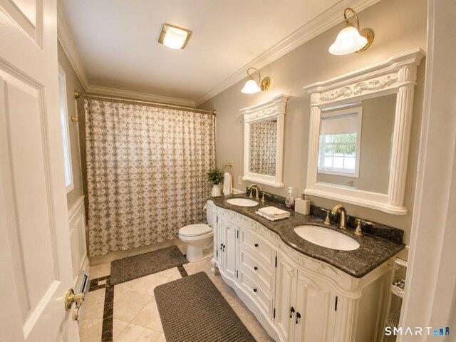 house with 3 bedroom, Naugatuck CT ES105173096