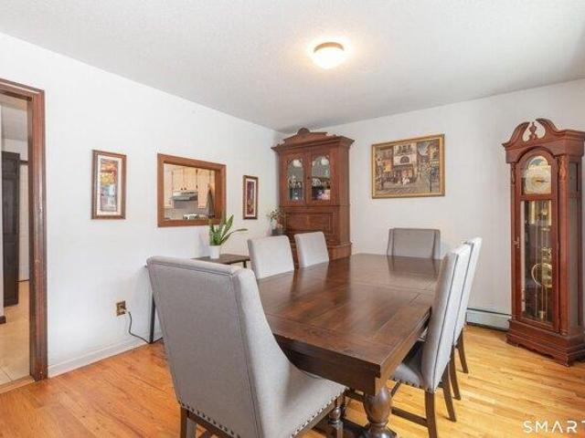 house with 3 bedroom, Naugatuck CT ES105204537