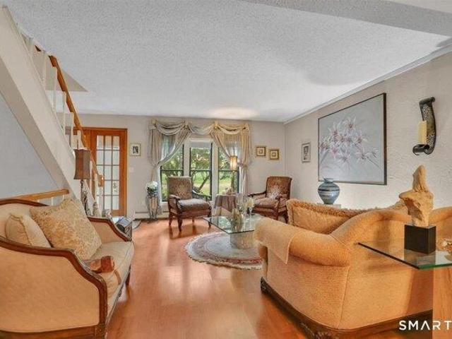 house with 3 bedroom, Naugatuck CT ES105204560