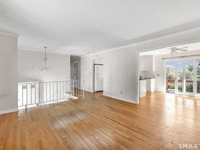 house with 3 bedroom, Naugatuck CT ES105206712
