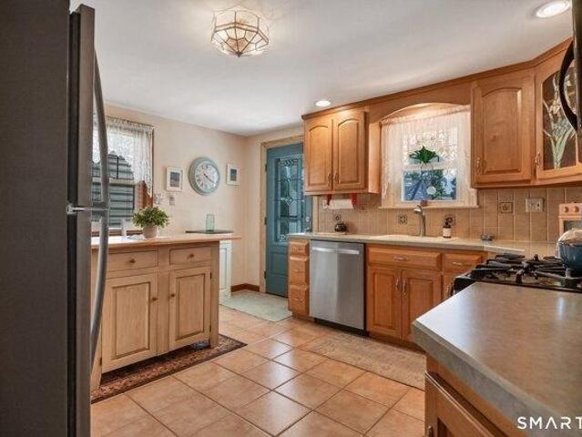 house with 3 bedroom, Naugatuck CT ES105230151