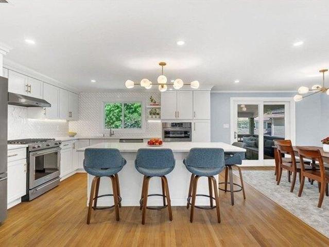 house with 3 bedroom, Needham MA DLS103074608