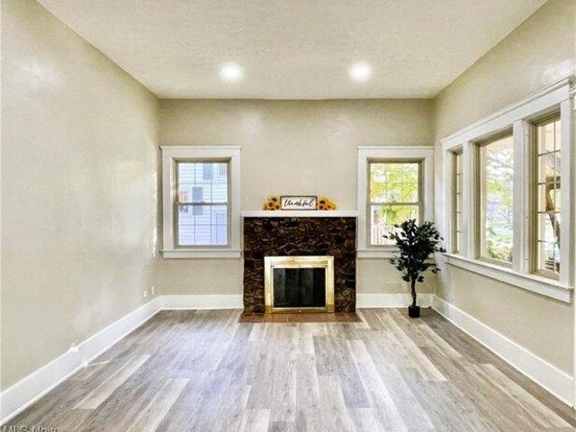 house with 3 bedroom, Newton Falls OH DS88247525