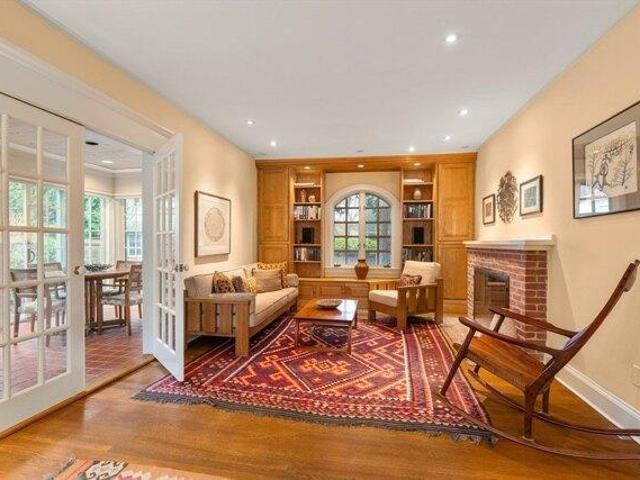 house with 3 bedroom, Newton MA DLS101750239
