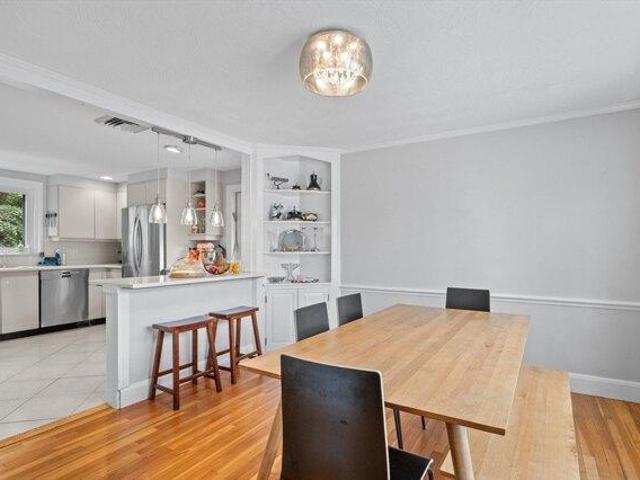 house with 3 bedroom, Newton MA DLS102632308