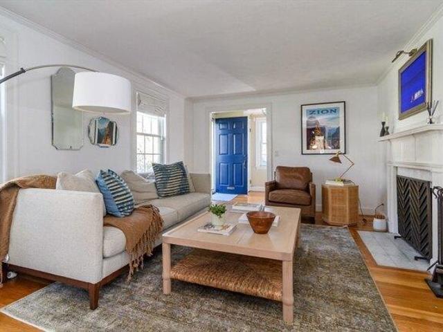 house with 3 bedroom, Newton MA DS101895872