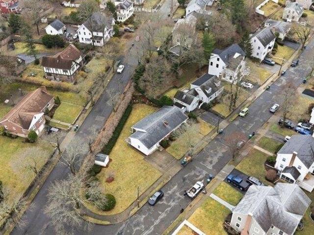 house with 3 bedroom, Newton MA DS102412288