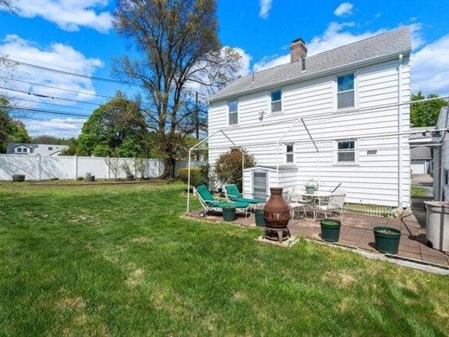 house with 3 bedroom, Newton MA DS102593652