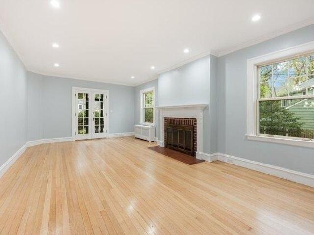 house with 3 bedroom, Newton MA DS102089414