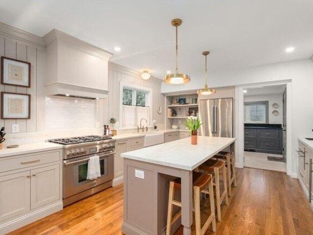 house with 3 bedroom, Newton MA DS102157437
