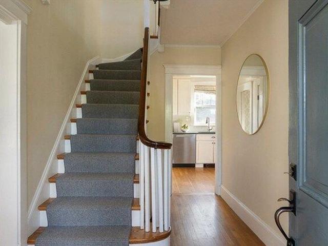house with 3 bedroom, Newton MA DS102371295