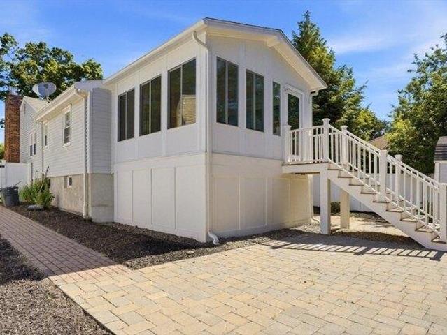 house with 3 bedroom, Newton MA DS103807795