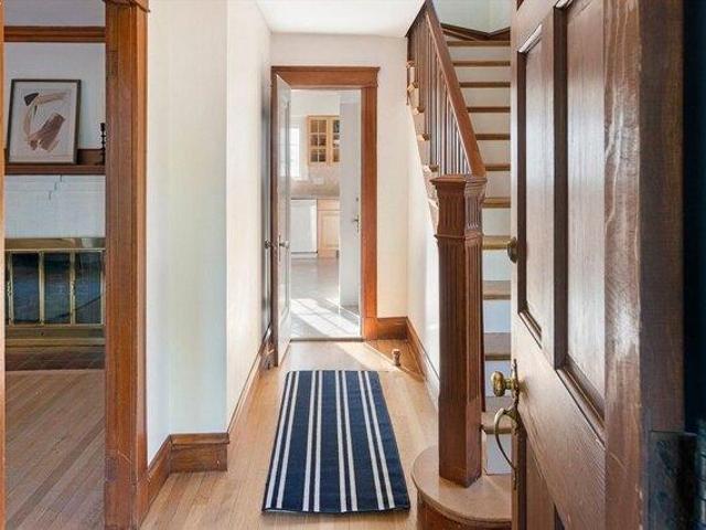 house with 3 bedroom, Newton MA DS103186118