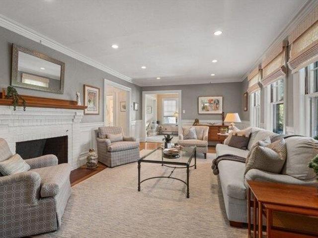 house with 3 bedroom, Newton MA ES103434795