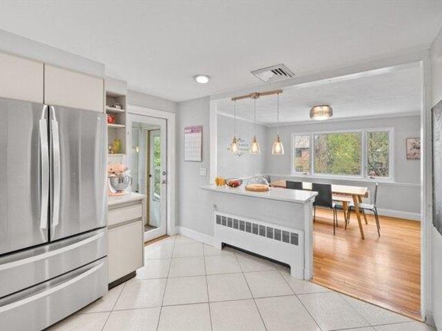 house with 3 bedroom, Newton MA ES103436148
