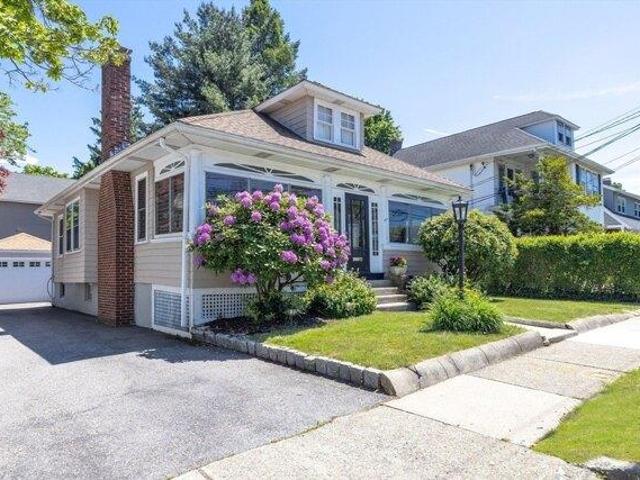 house with 3 bedroom, Newton MA ES103436210