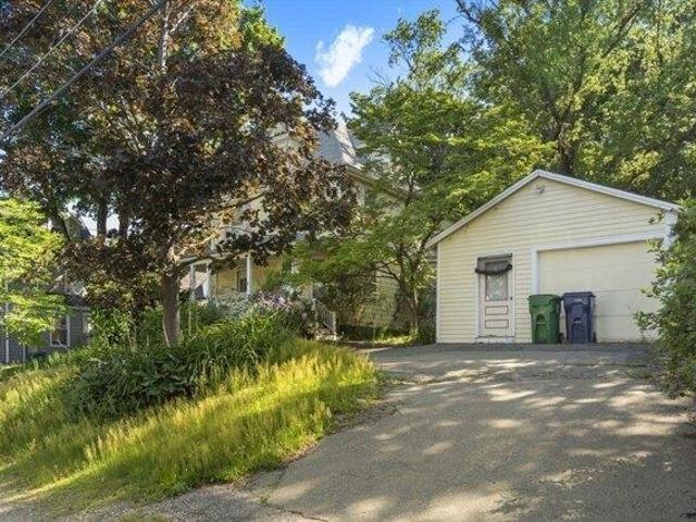 house with 3 bedroom, Newton MA ES103499414