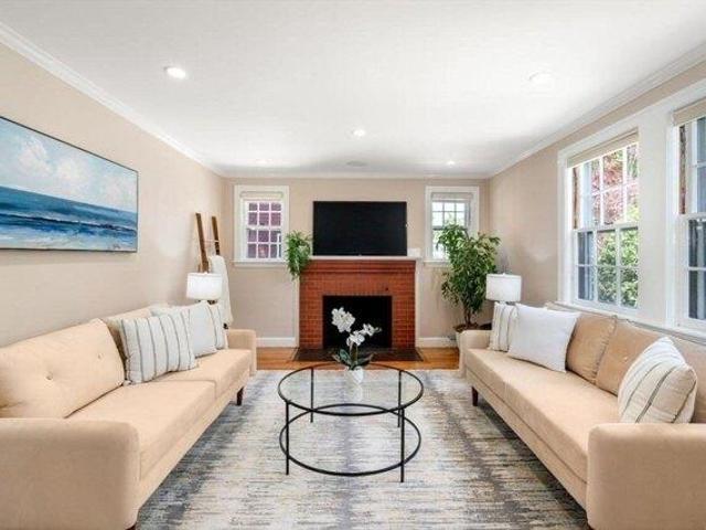 house with 3 bedroom, Newton MA ES103038122
