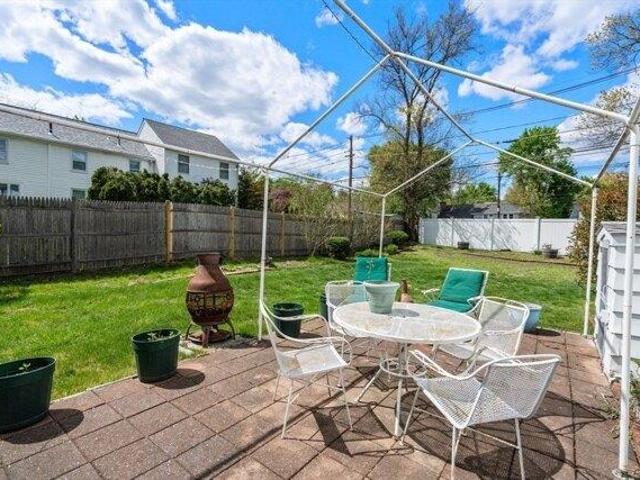 house with 3 bedroom, Newton MA ES103070469