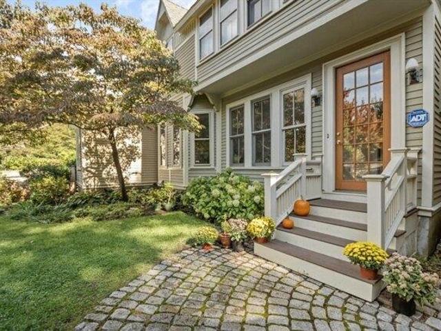 house with 3 bedroom, Newton MA ES103160488