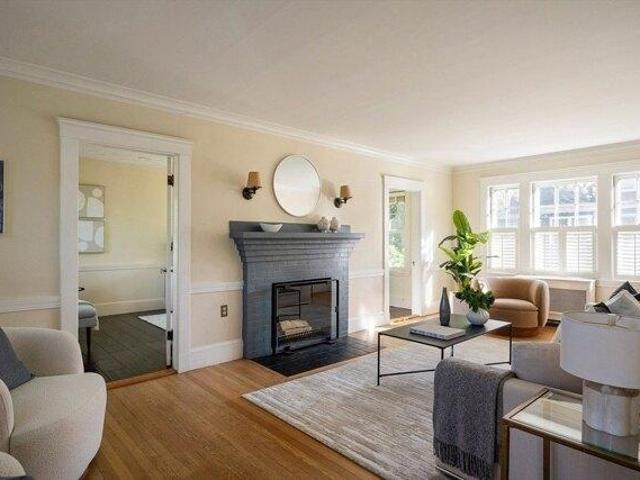 house with 3 bedroom, Newton MA ES103221729