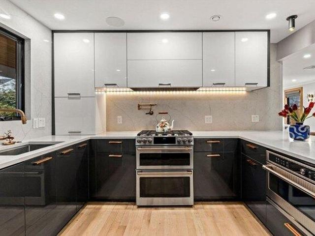 house with 3 bedroom, Newton MA ES104762075