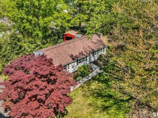 house with 3 bedroom, Newtown CT DLS102824725