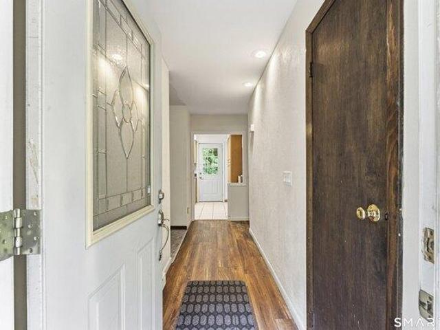 house with 3 bedroom, Newtown CT ES104410722