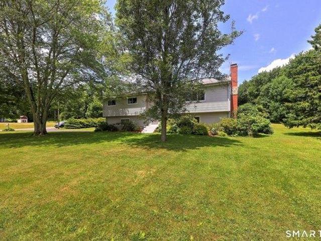 house with 3 bedroom, Newtown CT ES104849936