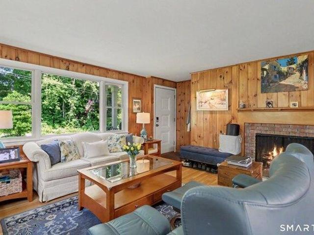 house with 3 bedroom, Newtown CT ES105126375