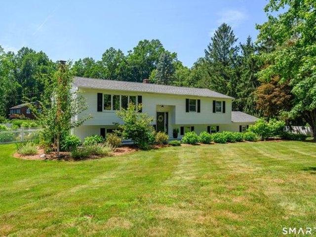 house with 3 bedroom, Newtown CT ES105126523