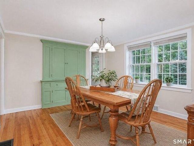 house with 3 bedroom, Newtown CT ES105172724