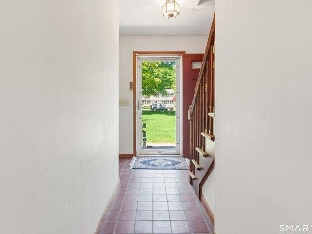 house with 3 bedroom, Newtown CT ES103100354