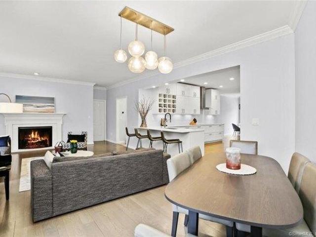 house with 3 bedroom, New Canaan CT DS103071344