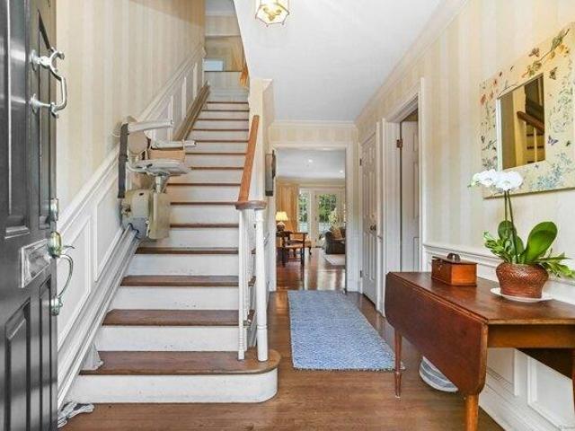 house with 3 bedroom, New Canaan CT ES104111817