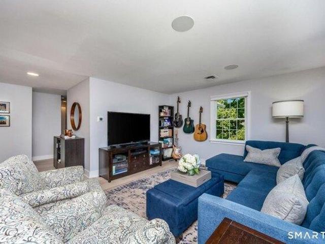 house with 3 bedroom, New Canaan CT ES104112368