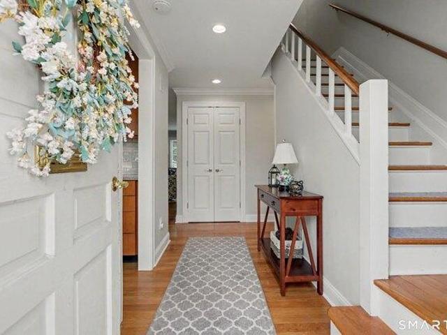 house with 3 bedroom, New Canaan CT ES104152445
