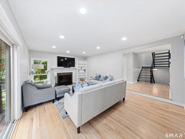 house with 3 bedroom, New Canaan CT ES104788762