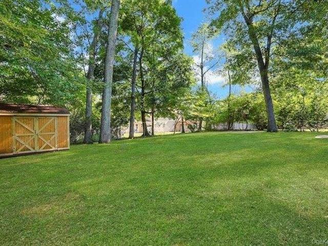 house with 3 bedroom, New City NY ES105191690
