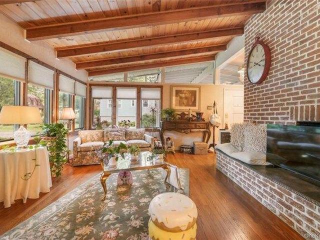 house with 3 bedroom, New City NY ES105208107