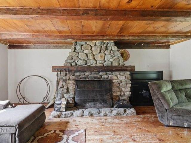 house with 3 bedroom, New Boston NH ES103850921