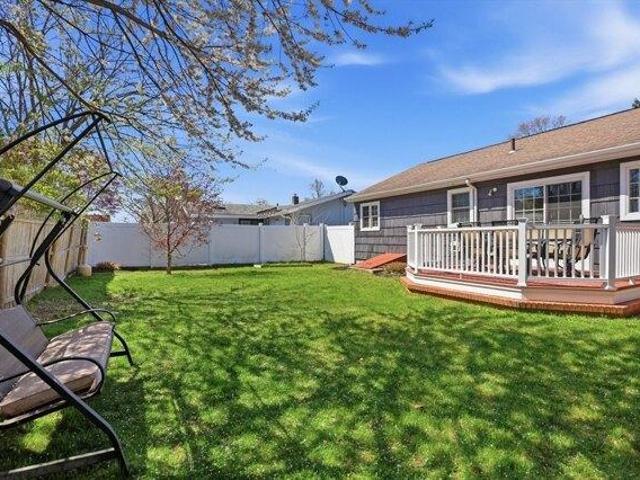house with 3 bedroom, New Bedford MA DS102670166