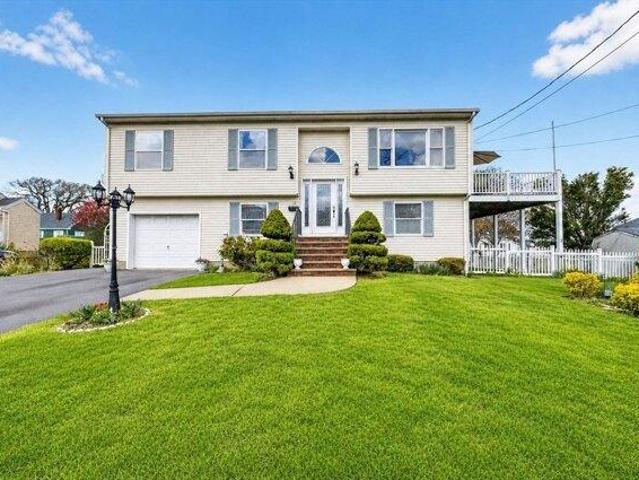 house with 3 bedroom, New Bedford MA DS102633681
