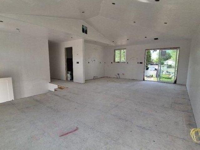house with 3 bedroom, New Bedford MA DS102776670
