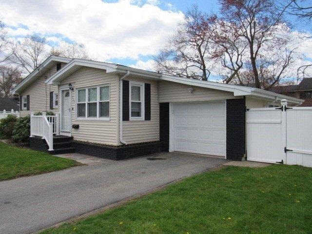 house with 3 bedroom, New Bedford MA DS103247499