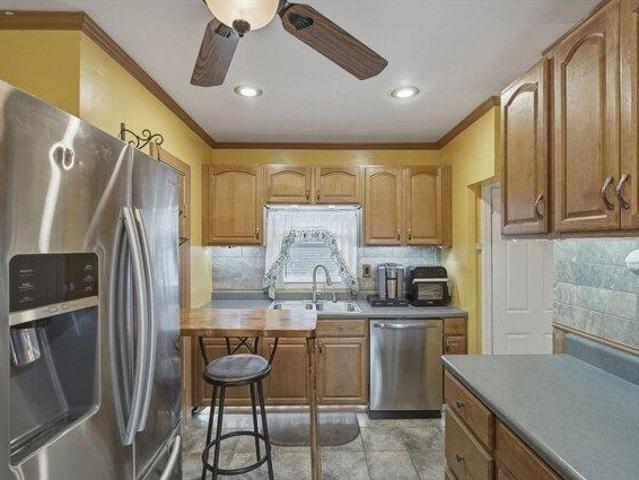 house with 3 bedroom, New Bedford MA DS103431381